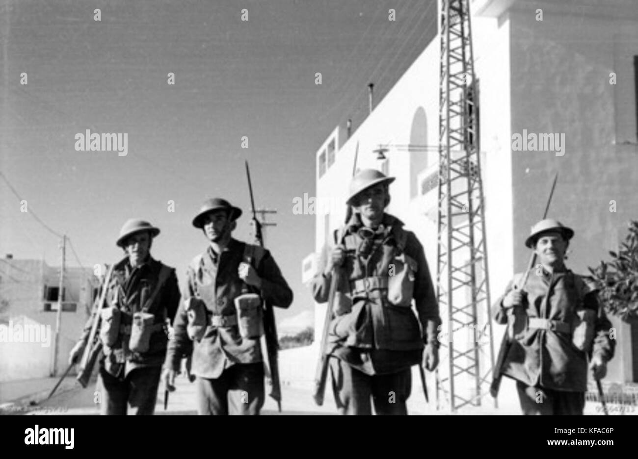 Australian 19 Brigade soldiers Jan 1941 Stock Photo - Alamy