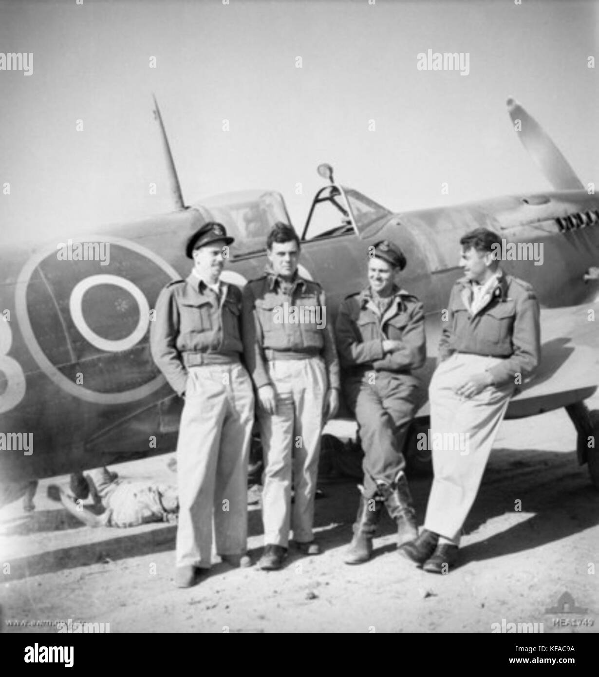451 Squadron RAAF pilots May 1944 Stock Photo - Alamy