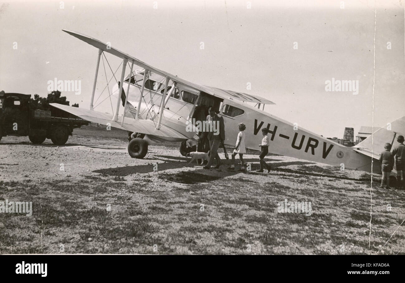 De Havilland DH.84 Dragon aeroplane VH URV Stock Photo - Alamy