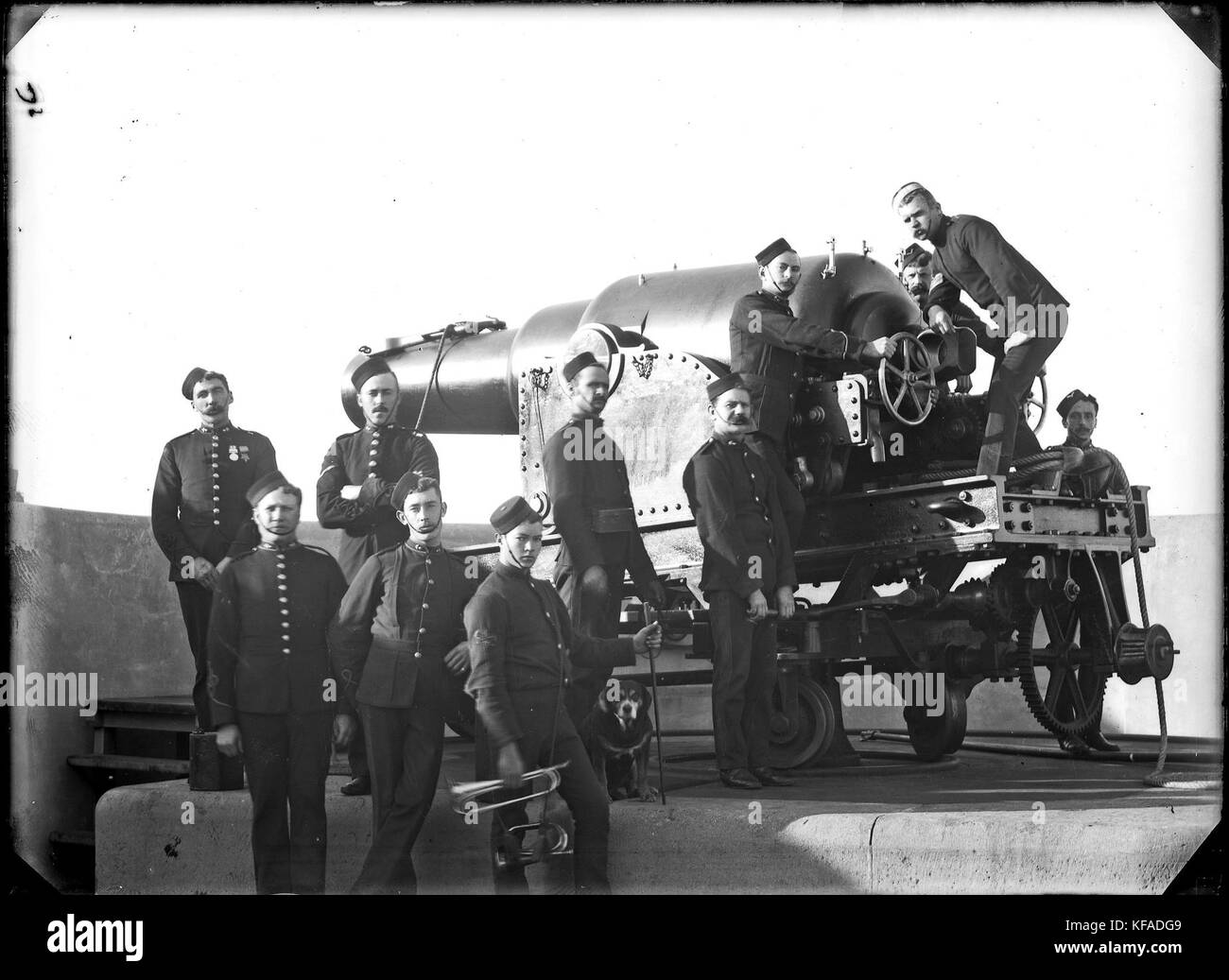 RML 9 inch gun and crew at Fort Scratchley 4 Flickr 4811498978 Stock ...