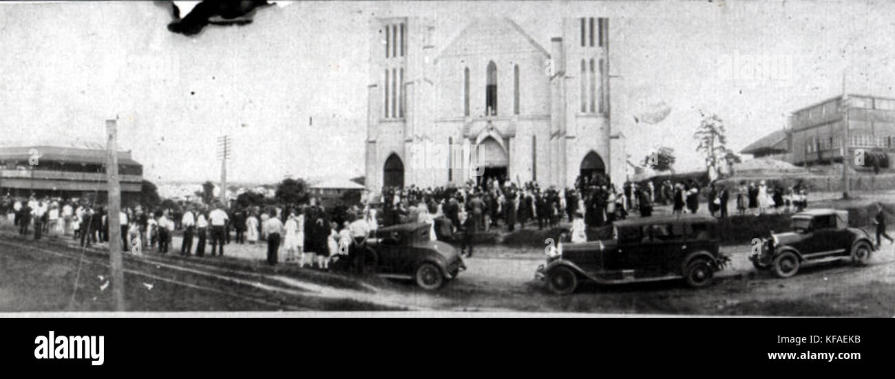 Cars outside Church Stock Photo - Alamy