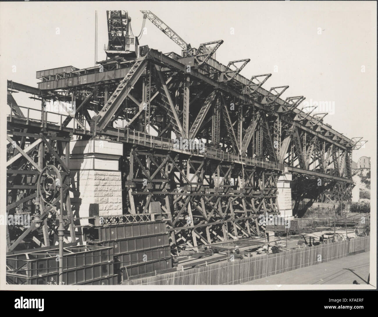 Sydney harbour bridge southern approach hi-res stock photography and ...