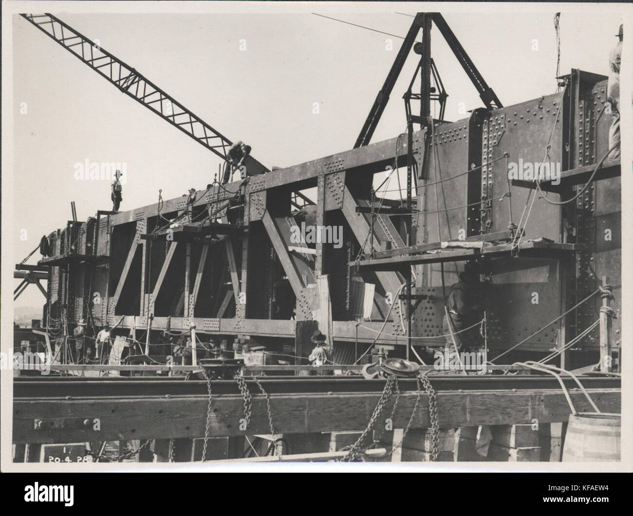 Erection of metal formwork on the southern platform of the Sydney ...