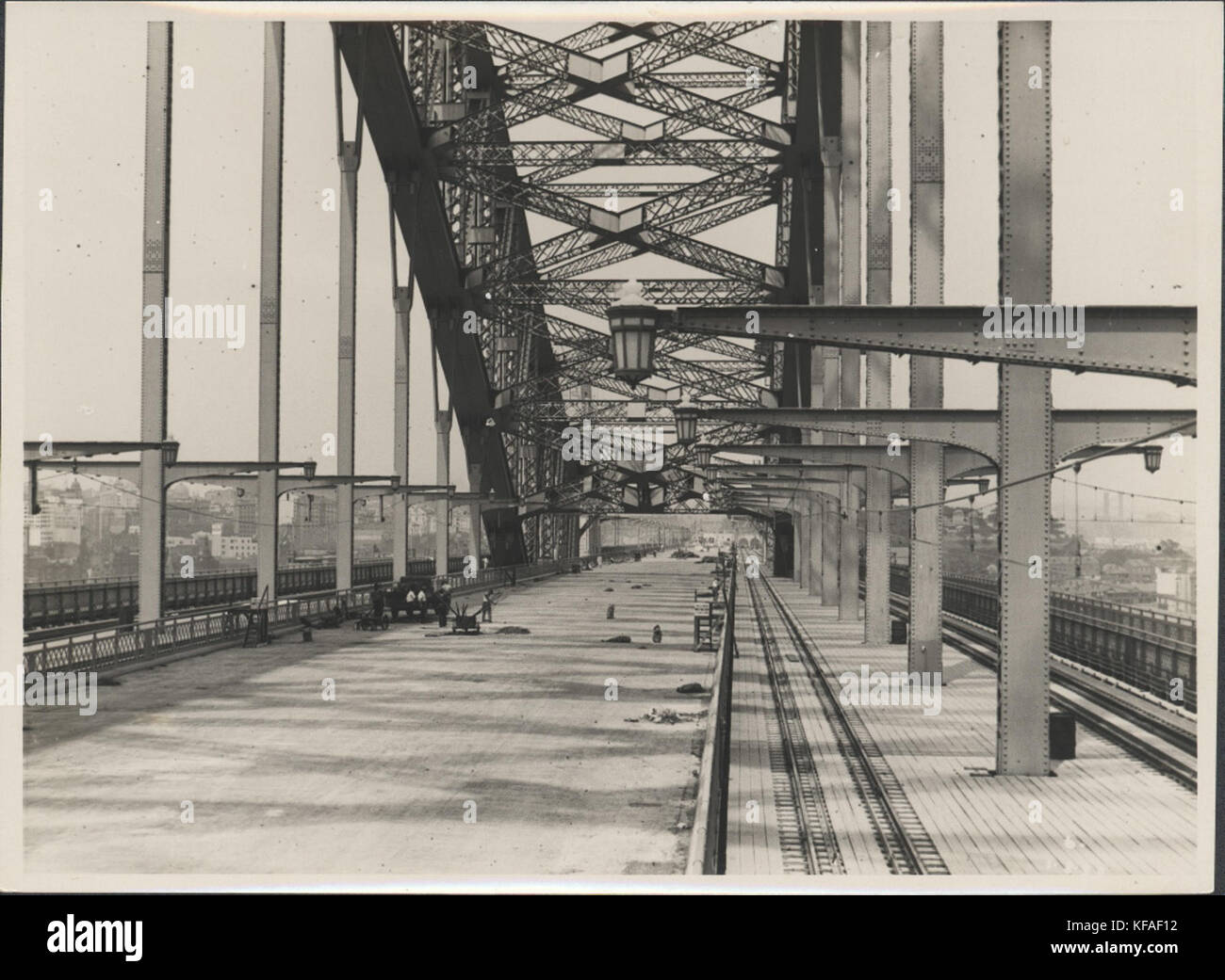 Completed deck of Harbour Bridge, 1932 (8283776220 Stock Photo - Alamy
