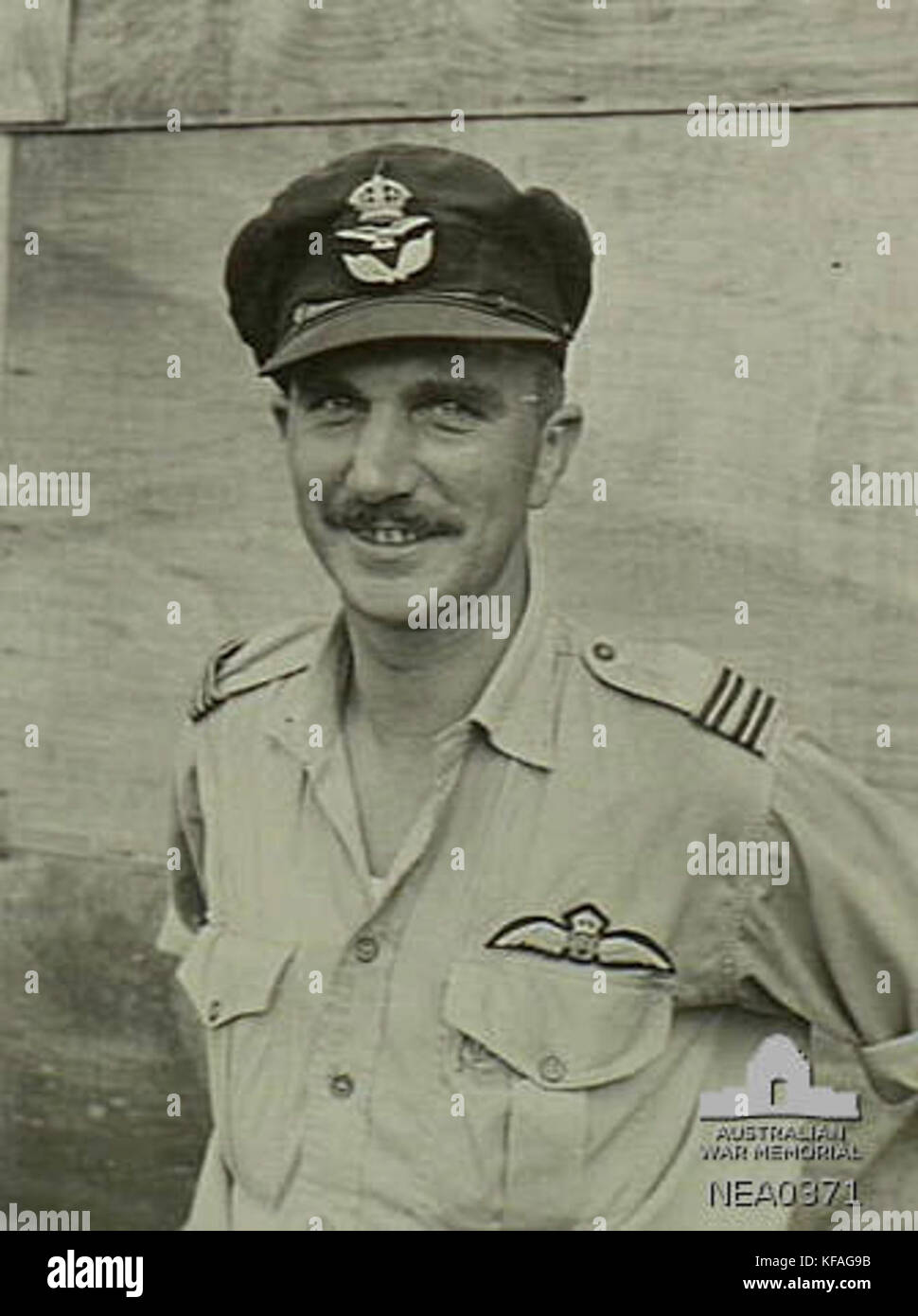 Flight Lieutenant Leedham 5 Squadron RAAF Mareeba March 1944 AWM ...