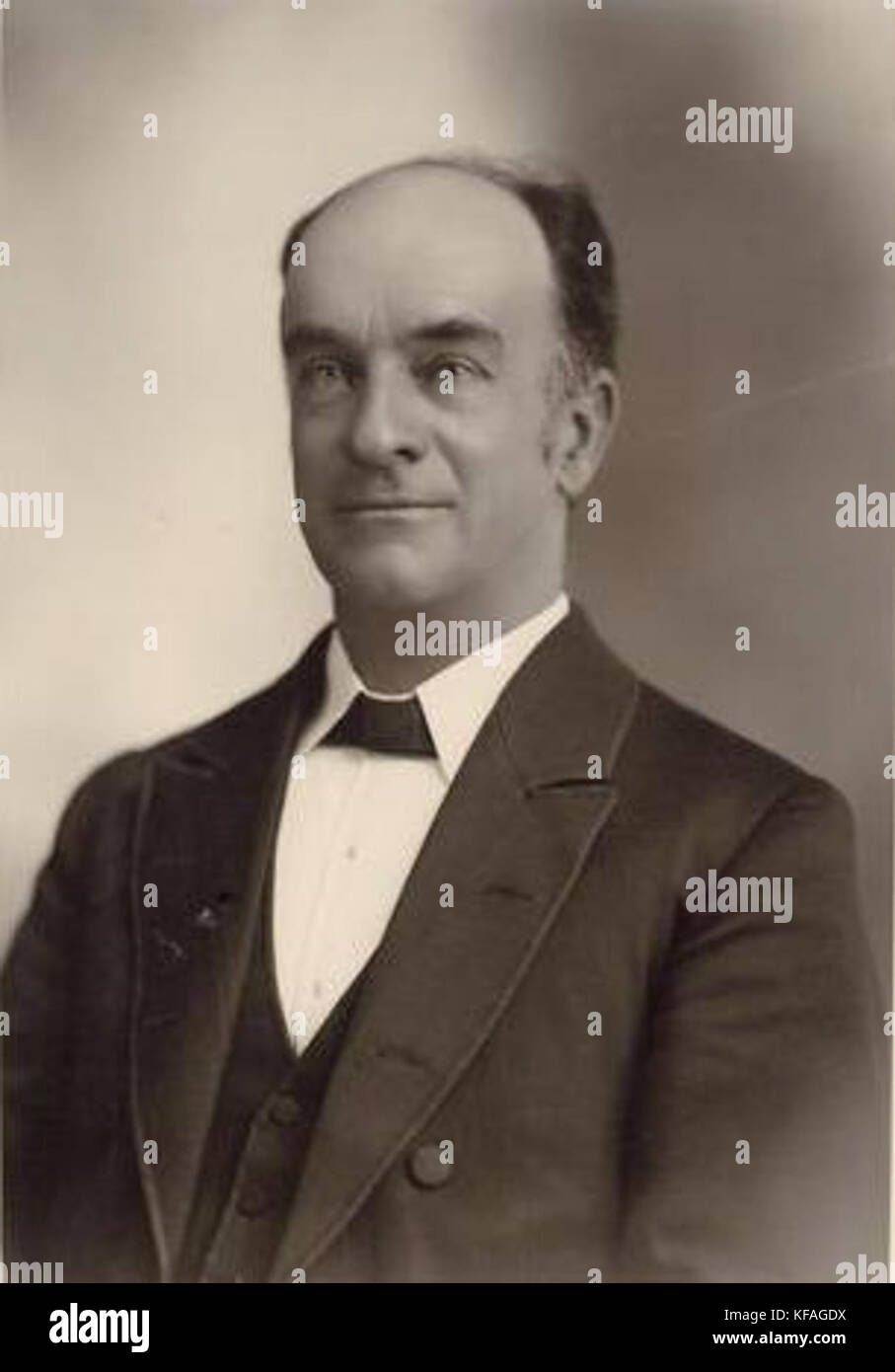 George wise hi-res stock photography and images - Alamy