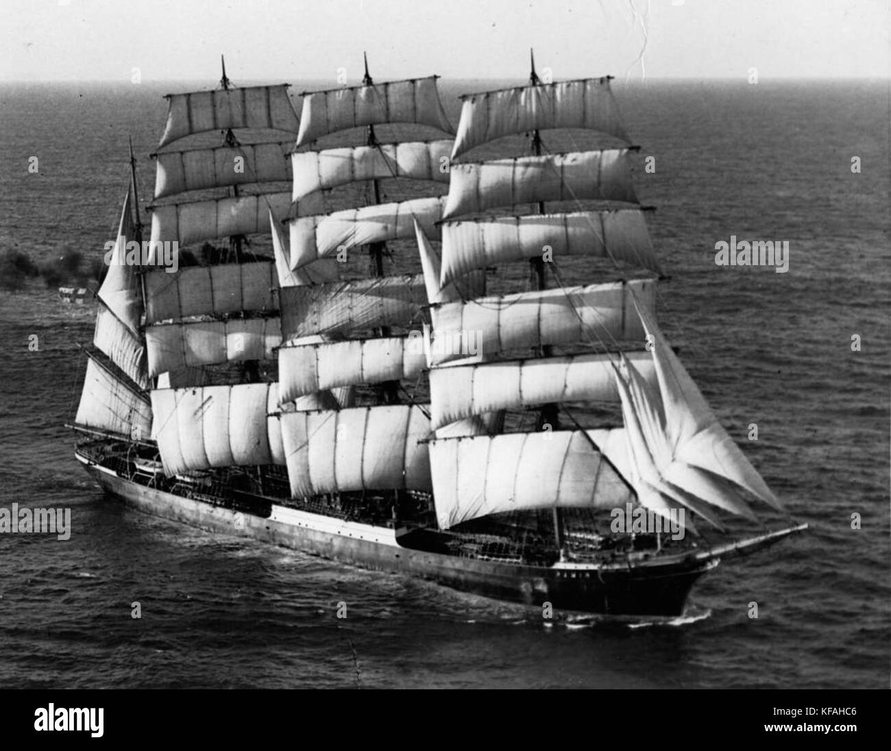 Era of sail Black and White Stock Photos & Images - Alamy
