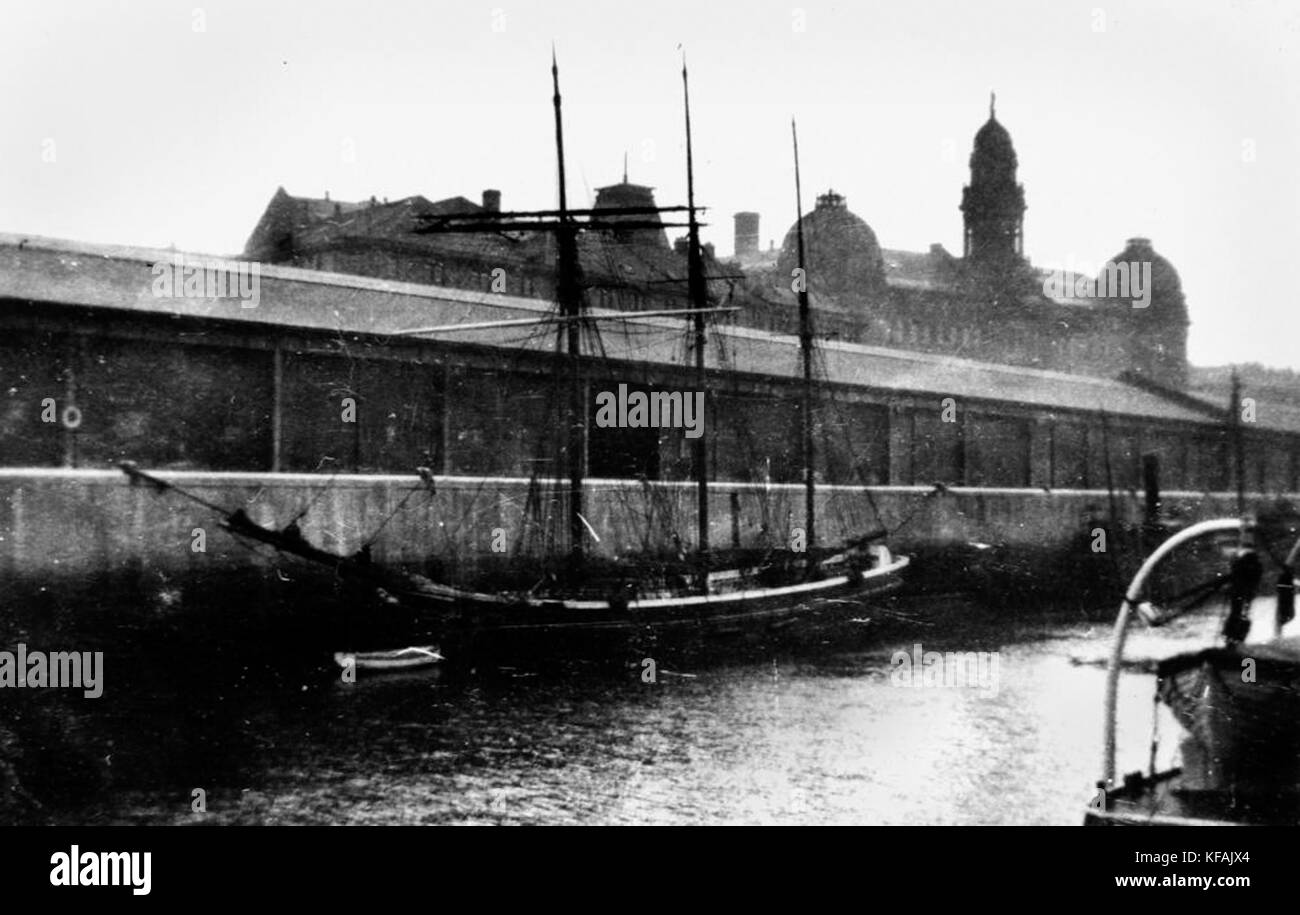 1 110428 Julia (ship Stock Photo - Alamy