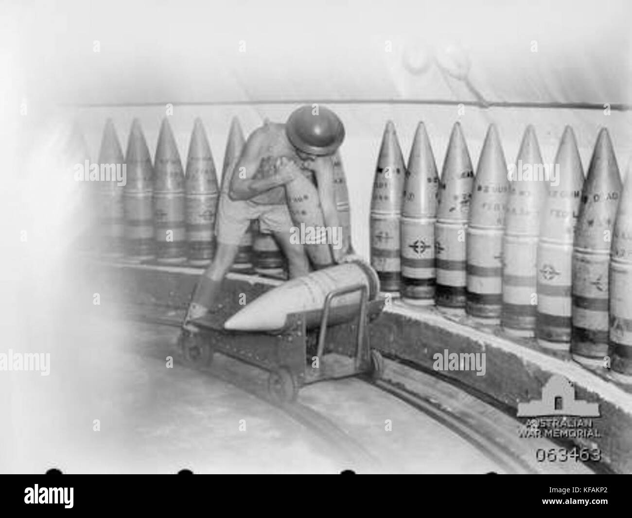 9.2 inch shells North Head 1944 AWM 063463 Stock Photo - Alamy