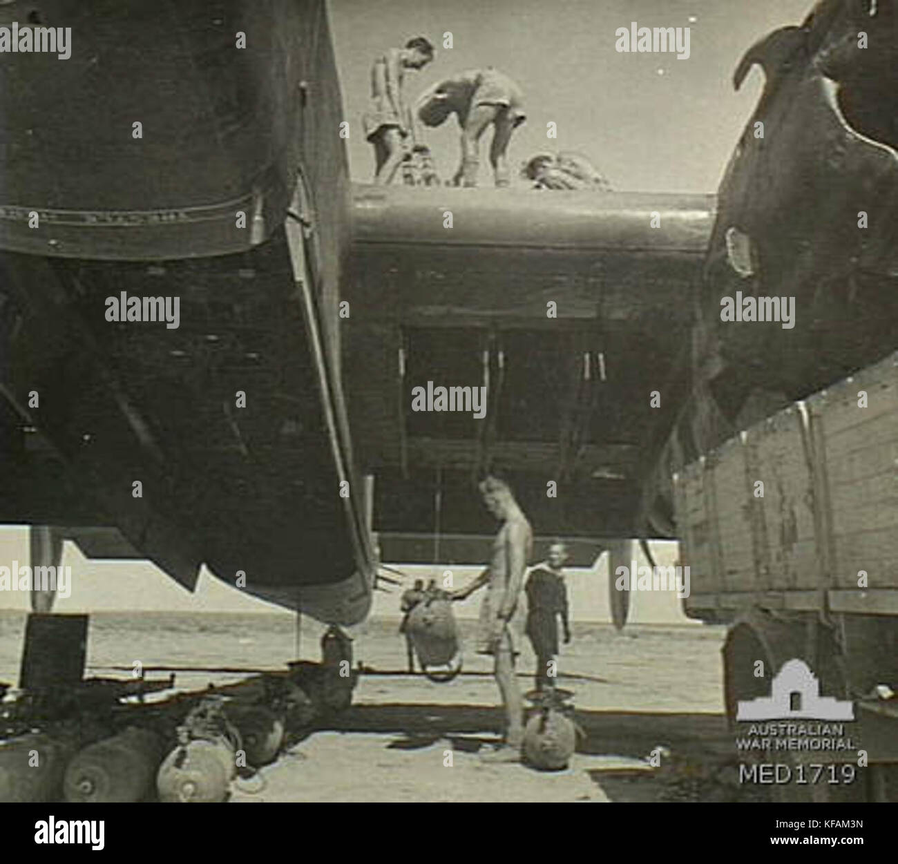 Aircraft bombing of libya hi-res stock photography and images - Alamy