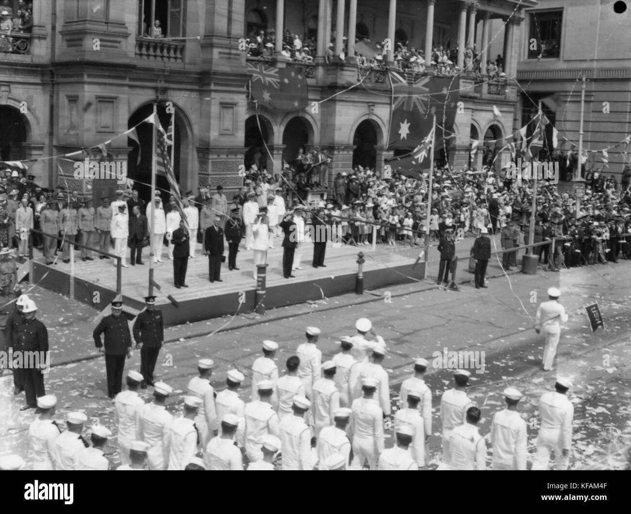 Taking the salute hi-res stock photography and images - Alamy