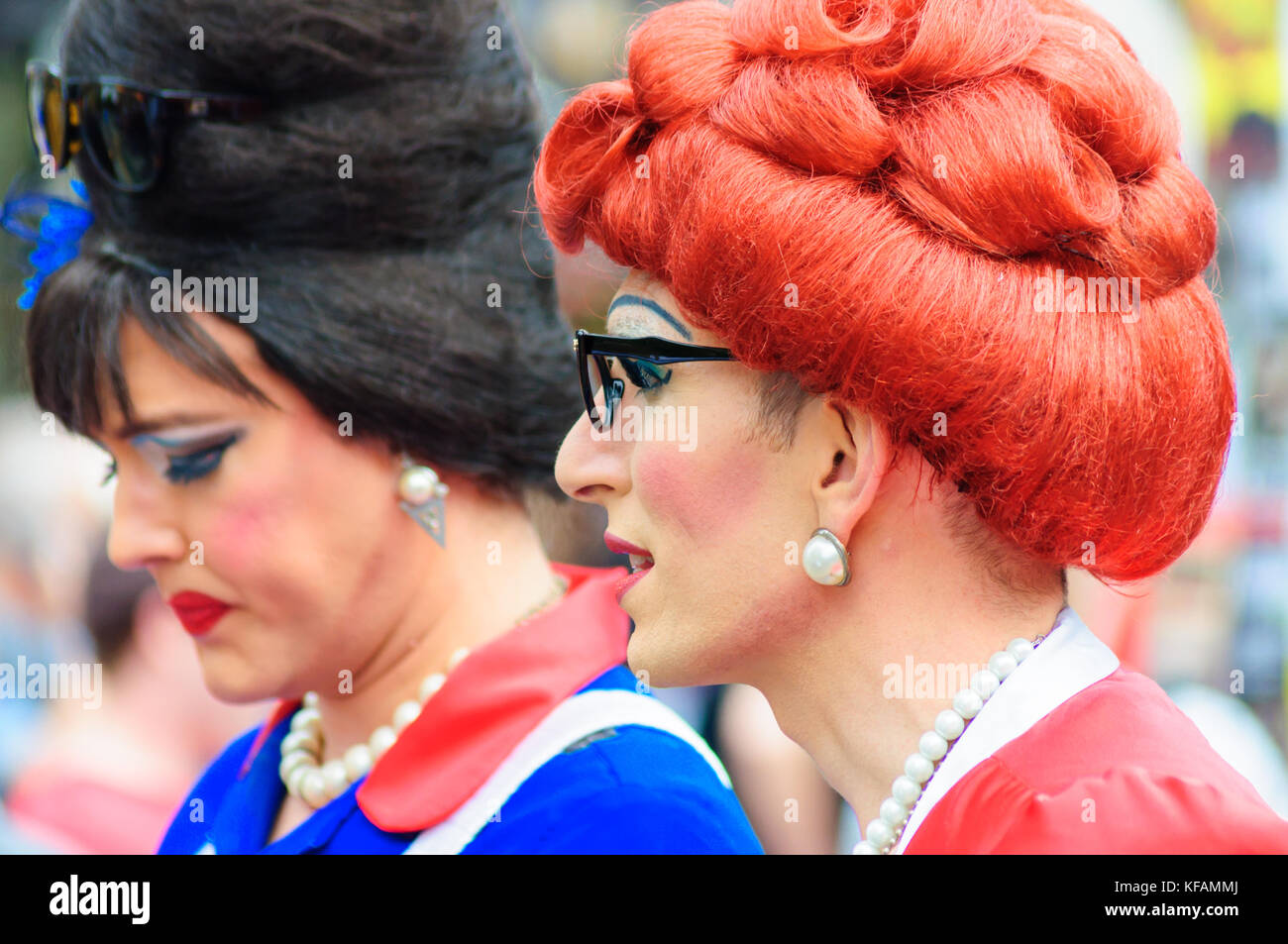 Drag artist entertains on the high street during the Edinburgh Fringe ...