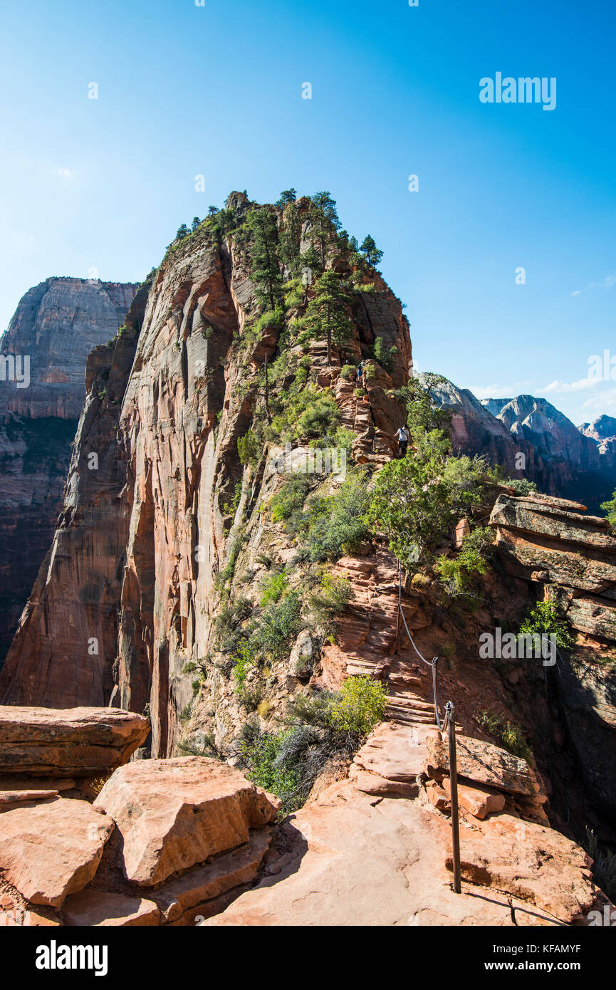 Narrow edge leading to Angel´s landing, Zion National Park, Utah, USA ...