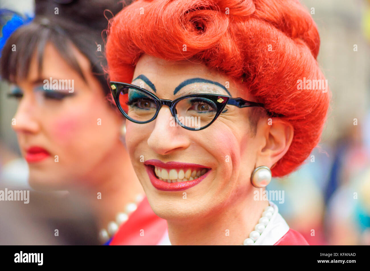 Drag artist entertains on the high street during the Edinburgh Fringe ...