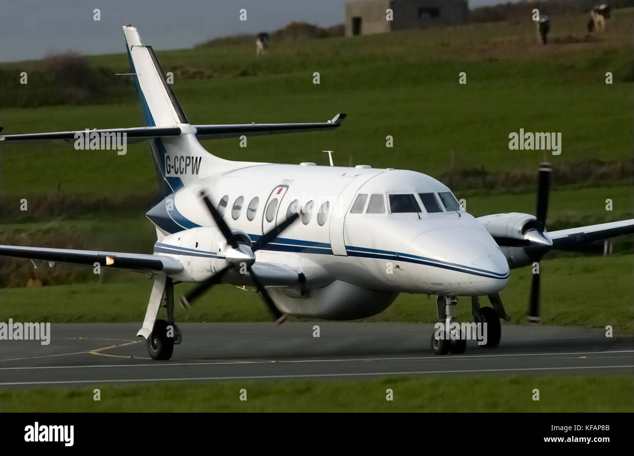 Jetstream 31 turboprop hi-res stock photography and images - Alamy