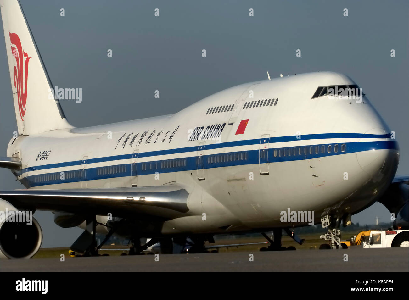 pushback by a tug Stock Photo - Alamy