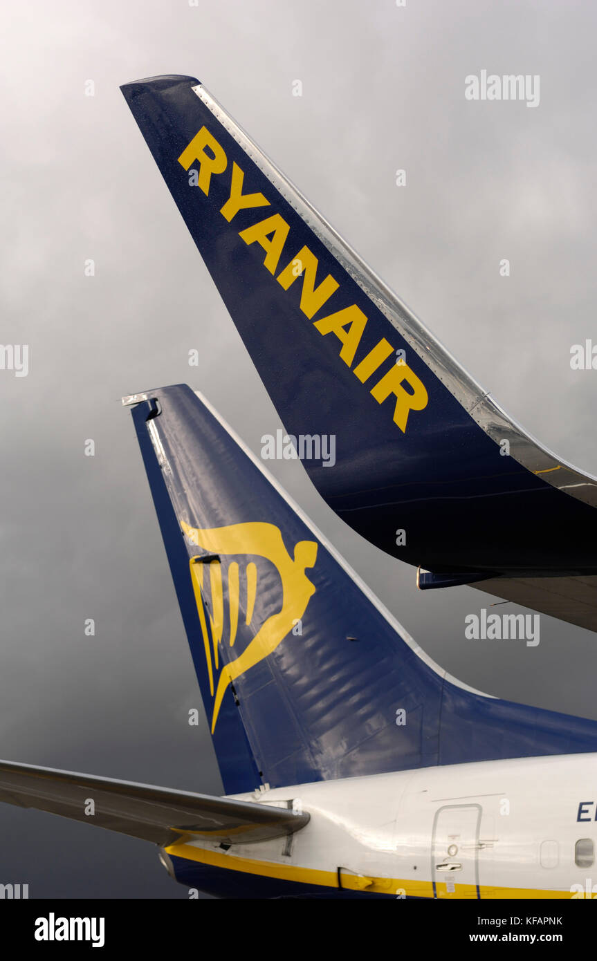 B 737s hi-res stock photography and images - Alamy