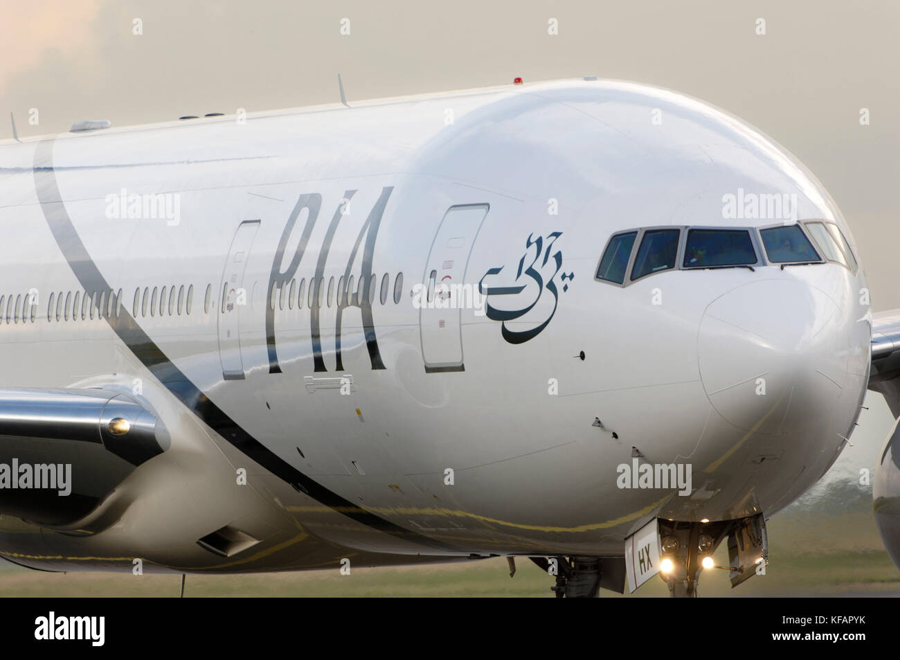the Pakistan International Airlines PIA Boeing 777-240ER taxiing Stock ...