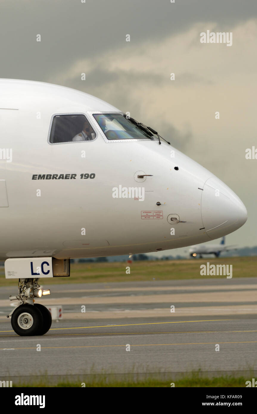 nose and cockpit windows of an Air France - Regional Airlines Embraer ...