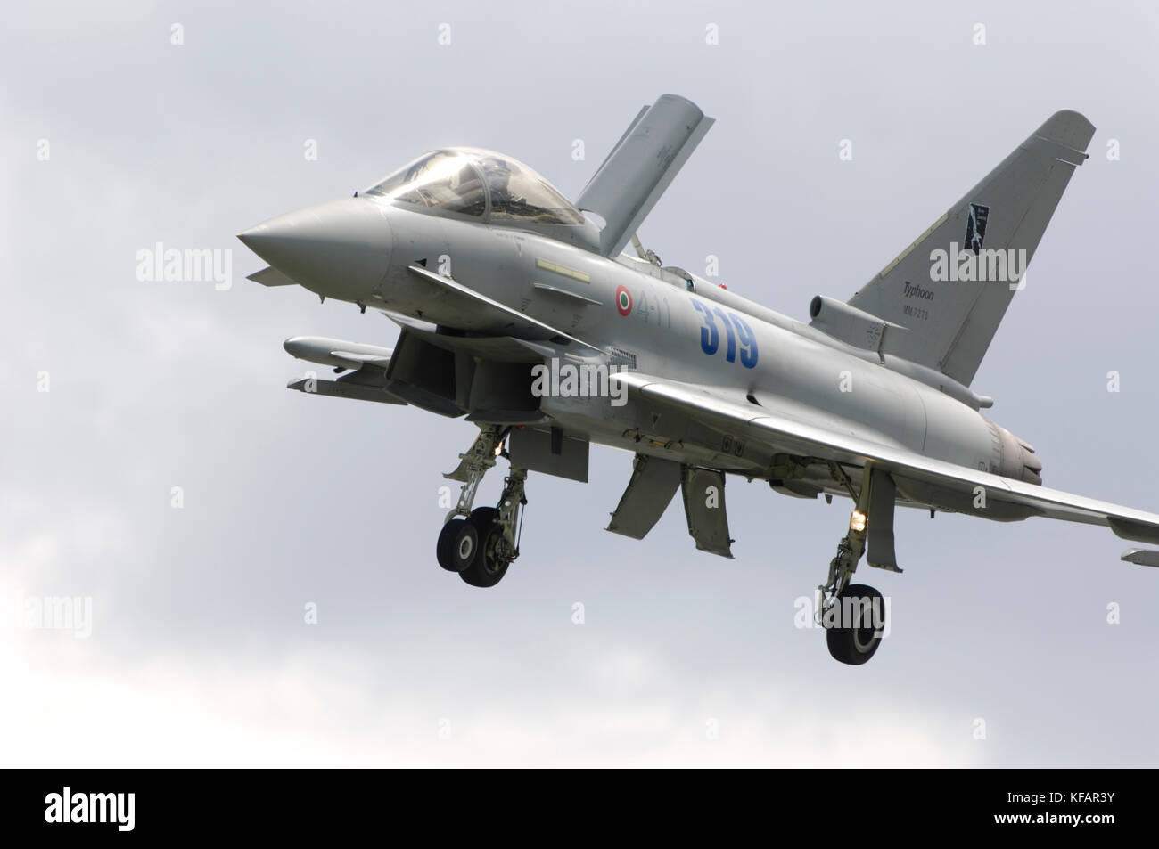 air-brake deployed and undercariage down on the Italy - AirForce ...