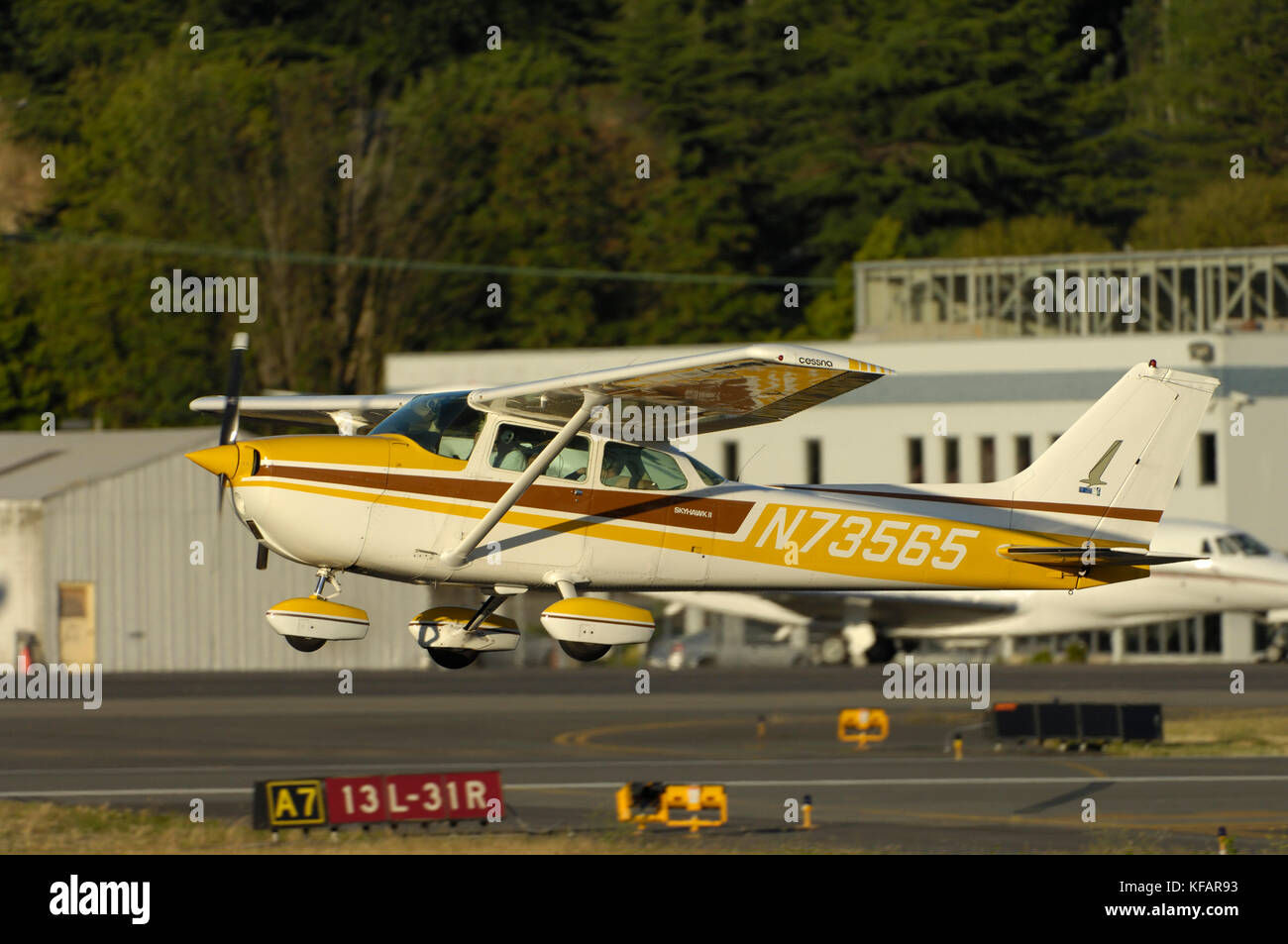 a Cessna 172M Skyhawk taking-off Stock Photo - Alamy