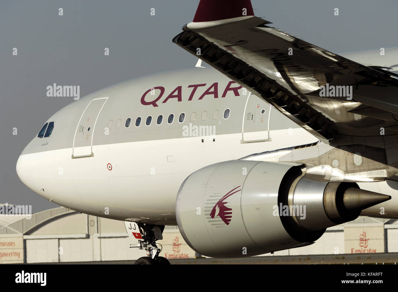 wing, engine and forward fuselage of a Qatar Airways Airbus A330-200 ...