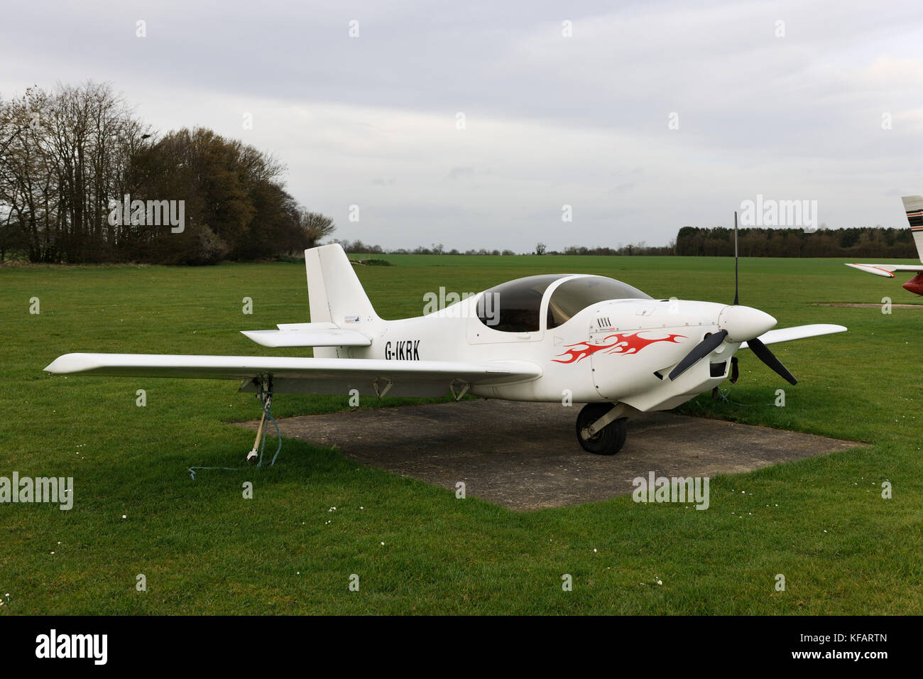 Light aircraft uk hi-res stock photography and images - Alamy