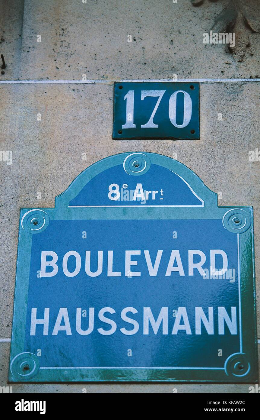 Boulevard haussmann street sign paris hi-res stock photography and ...