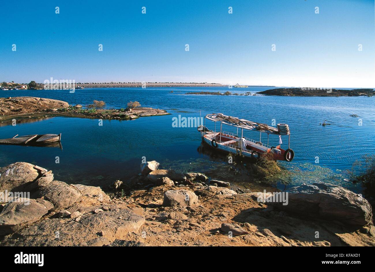 Egypt Lake Nasser And The Temple Of High Dam Kalabsa Stock Photo - Alamy