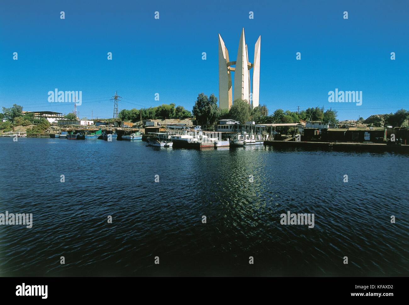 Egypt, Aswan (Aswan), Lake Nasser. The high dam and its monument seen ...