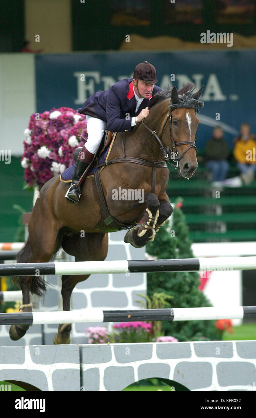Robert smith with mr springfield hi-res stock photography and images ...