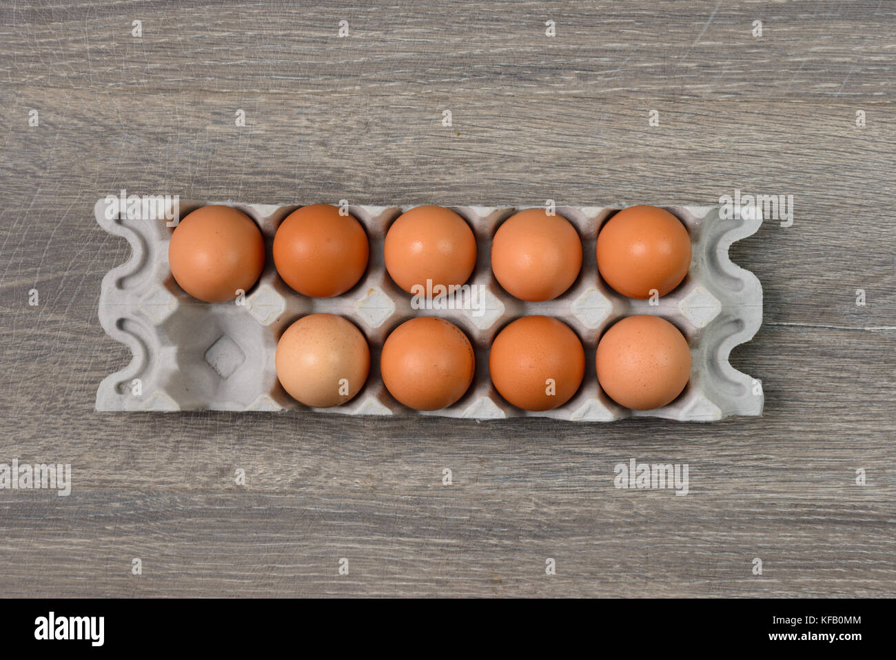 Eggs in tray Stock Photo - Alamy