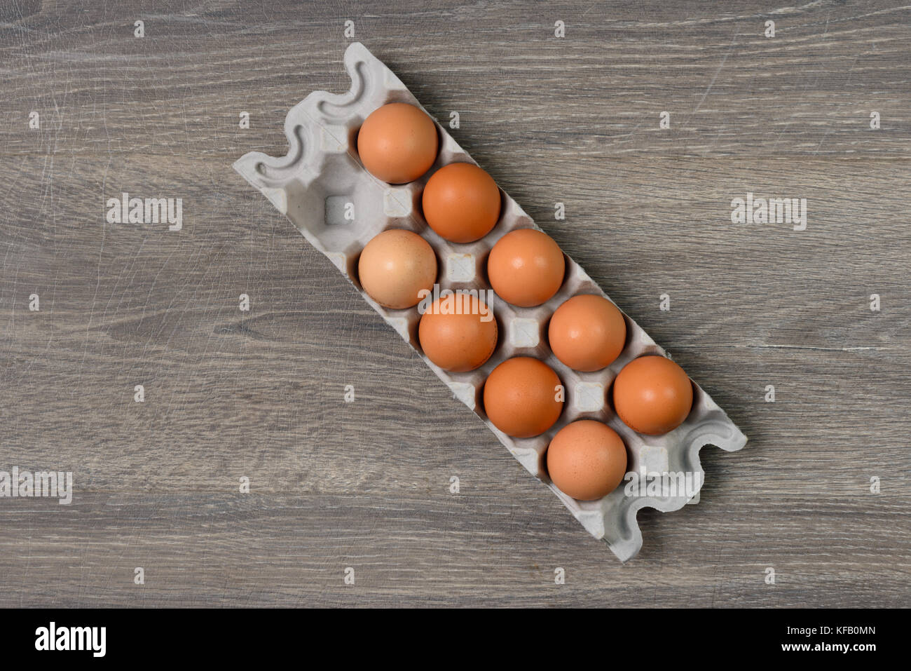 Eggs in tray Stock Photo - Alamy
