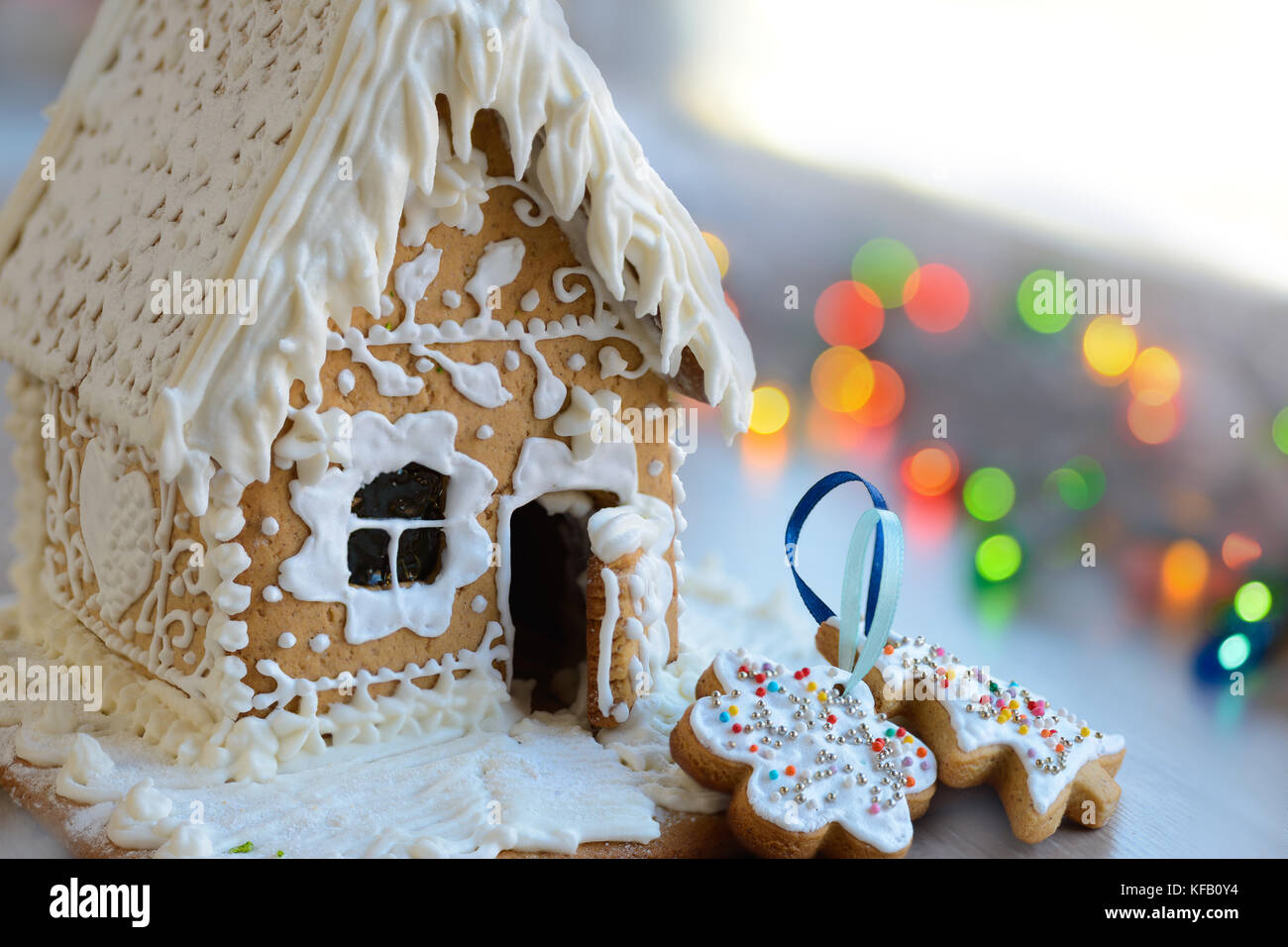 Christmas gingerbread house Stock Photo - Alamy