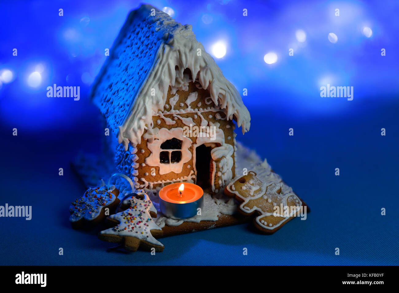 Christmas gingerbread house Stock Photo - Alamy