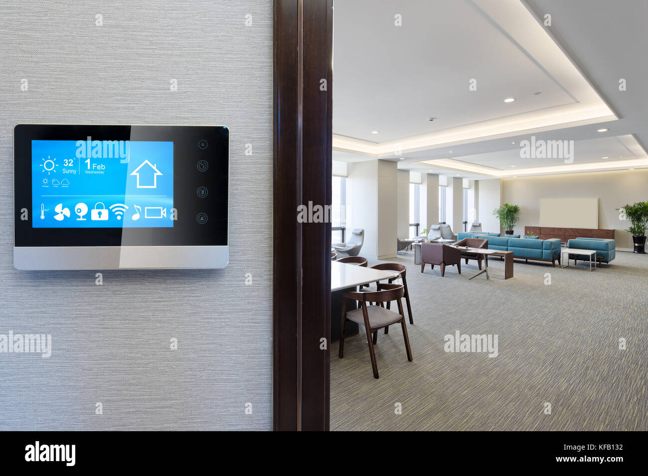 Thermostat office room hi-res stock photography and images - Alamy