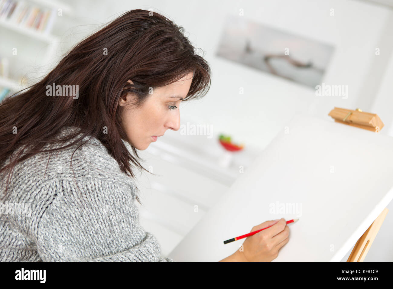 artist drawing at home Stock Photo - Alamy