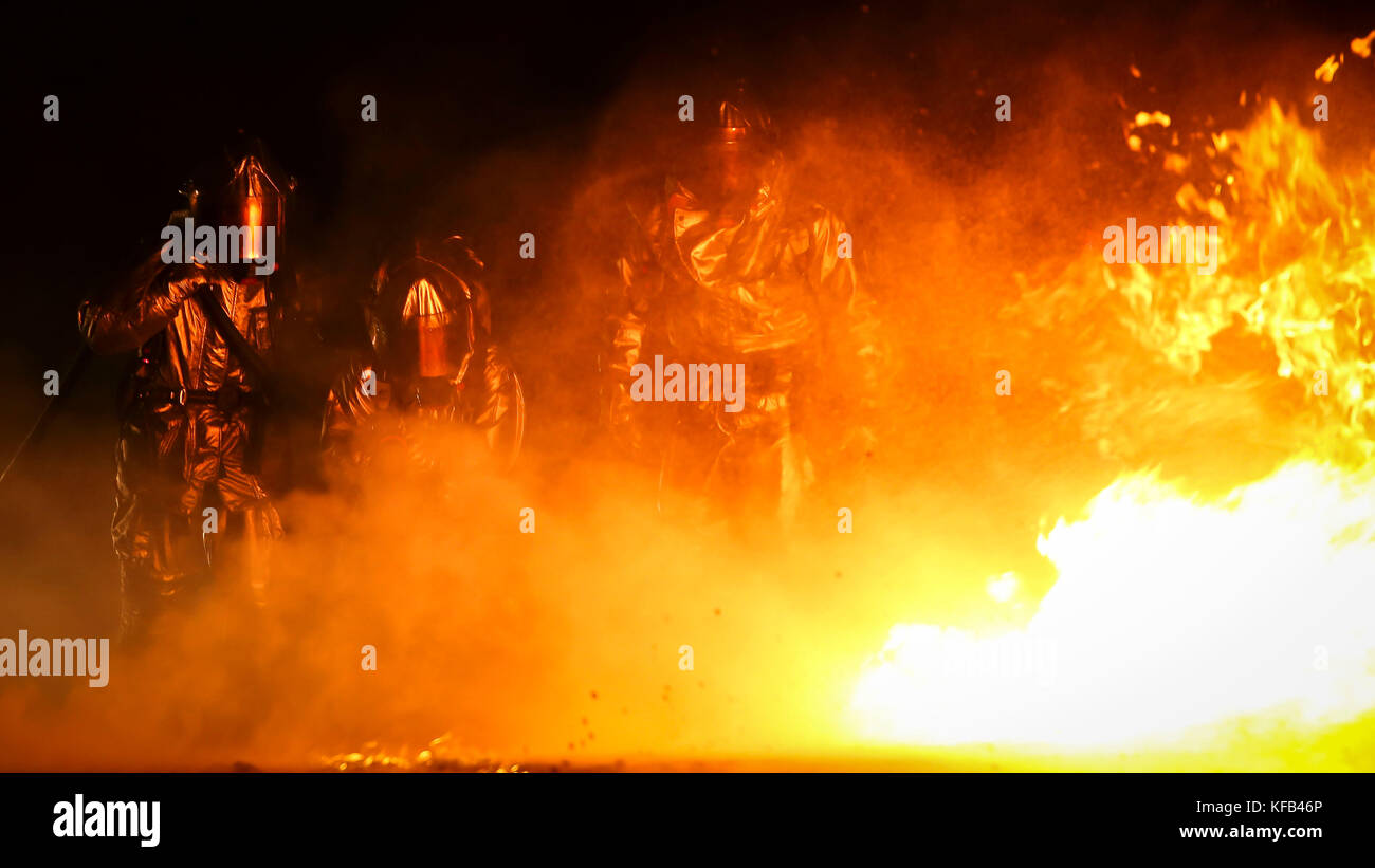 Real life scenario hi-res stock photography and images - Alamy