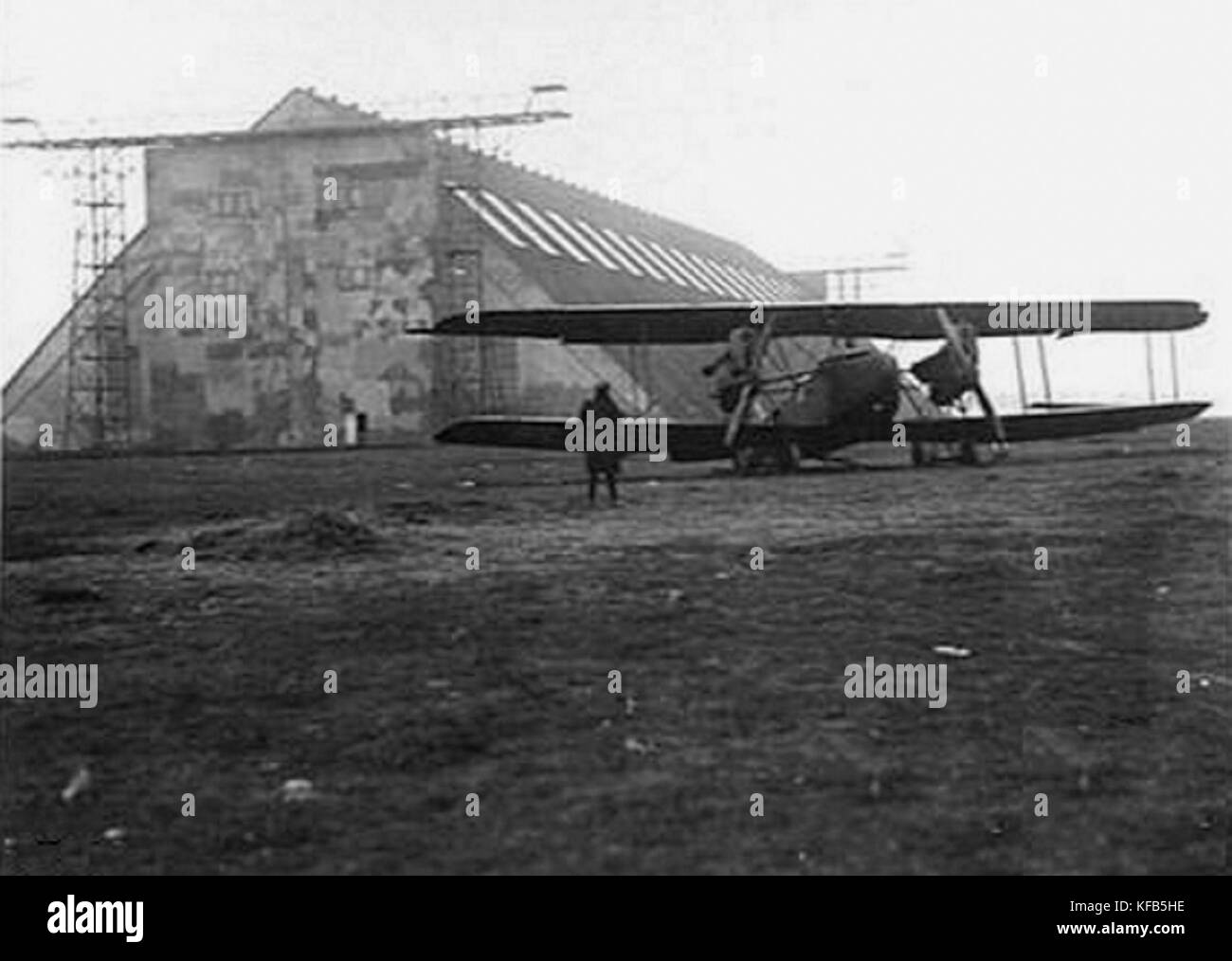 German bomber 1918 hi-res stock photography and images - Alamy
