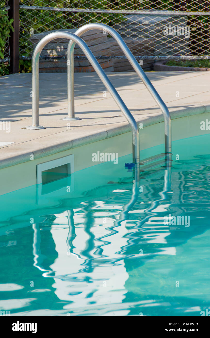 swimming pool staircase Stock Photo - Alamy