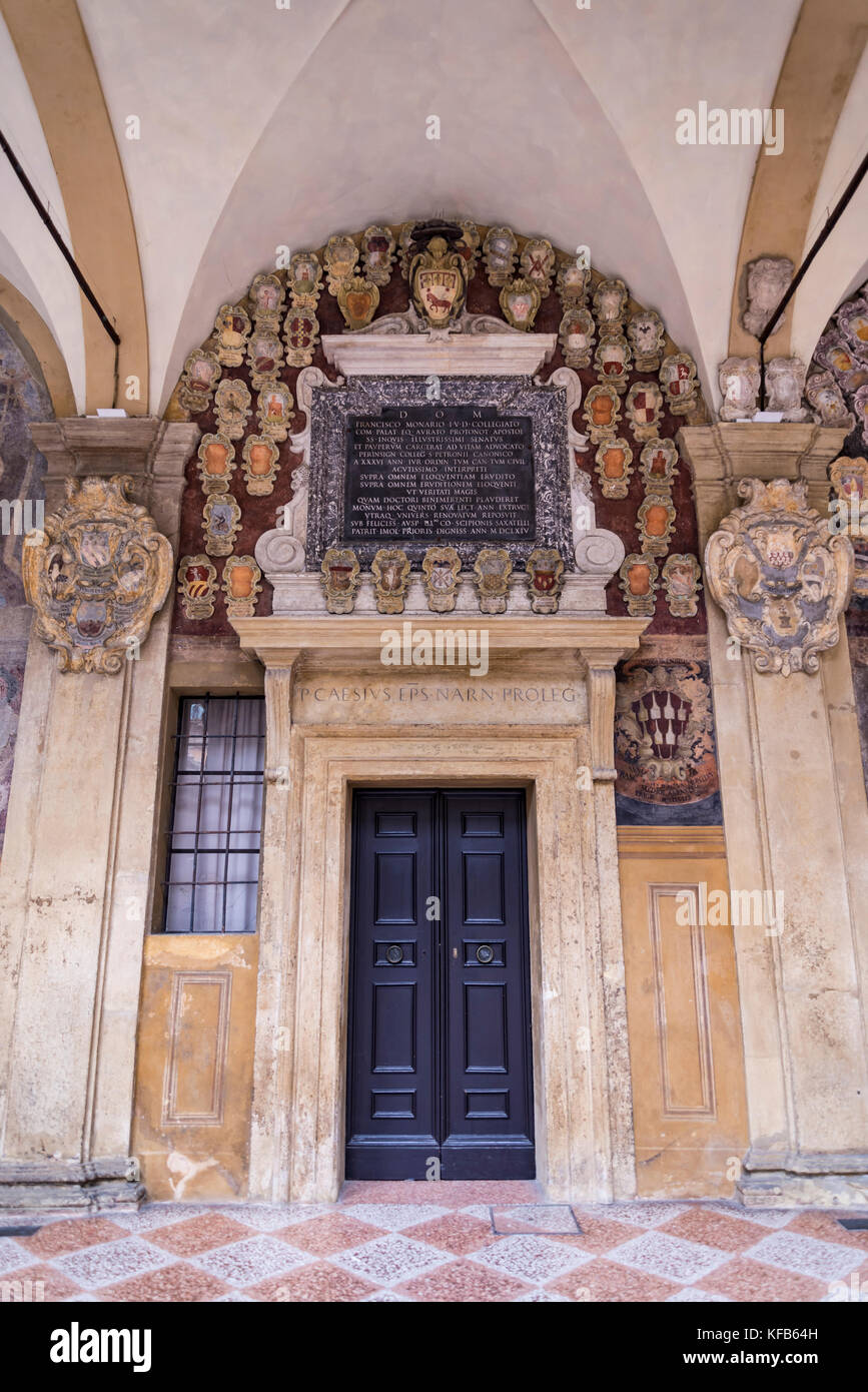 University of bologna library hi-res stock photography and images - Alamy