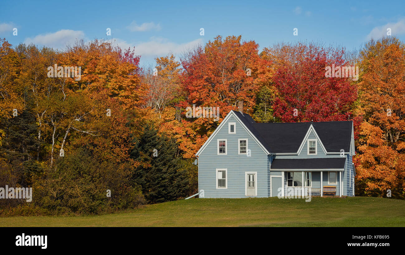 Rural view house america hi-res stock photography and images - Alamy