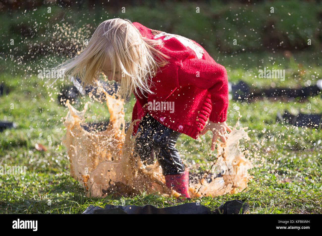 The World Puddle Jumping Championships at Wicksteed Park in ...