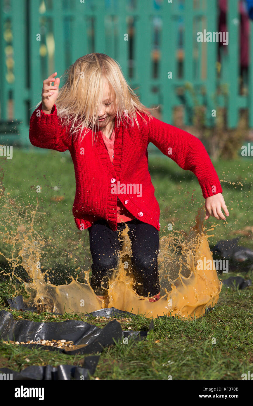 The World Puddle Jumping Championships at Wicksteed Park in ...
