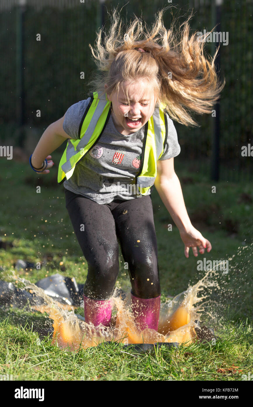 The World Puddle Jumping Championships at Wicksteed Park in ...