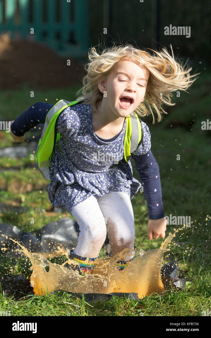 The World Puddle Jumping Championships at Wicksteed Park in ...