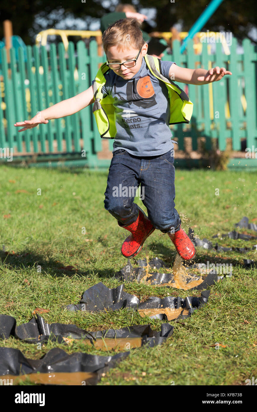 The World Puddle Jumping Championships at Wicksteed Park in ...