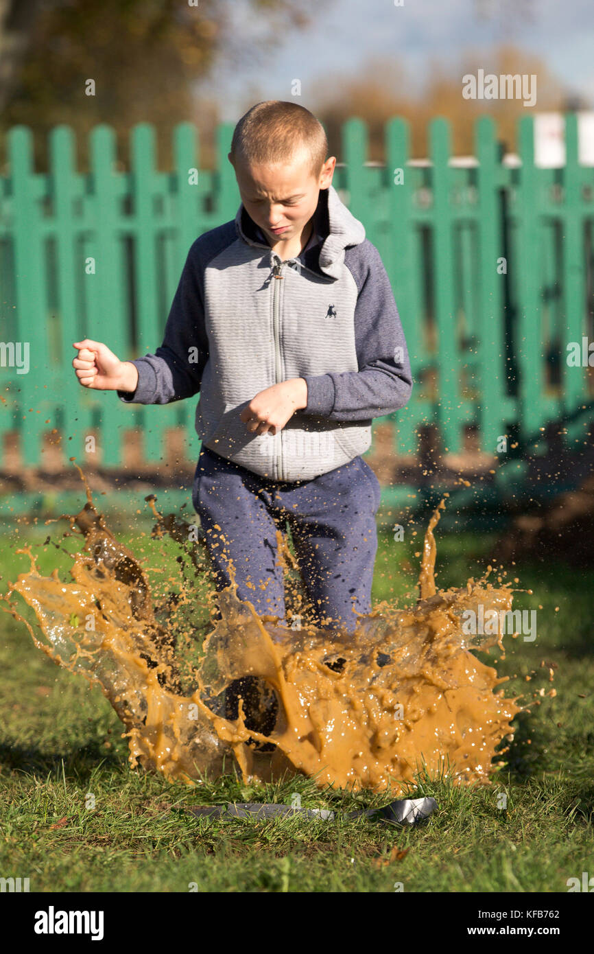 The World Puddle Jumping Championships at Wicksteed Park in ...