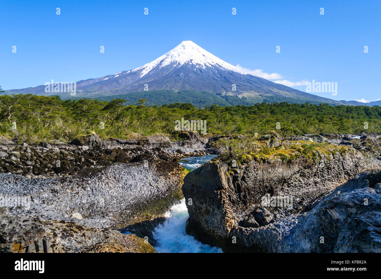 Mount osorno hi-res stock photography and images - Alamy
