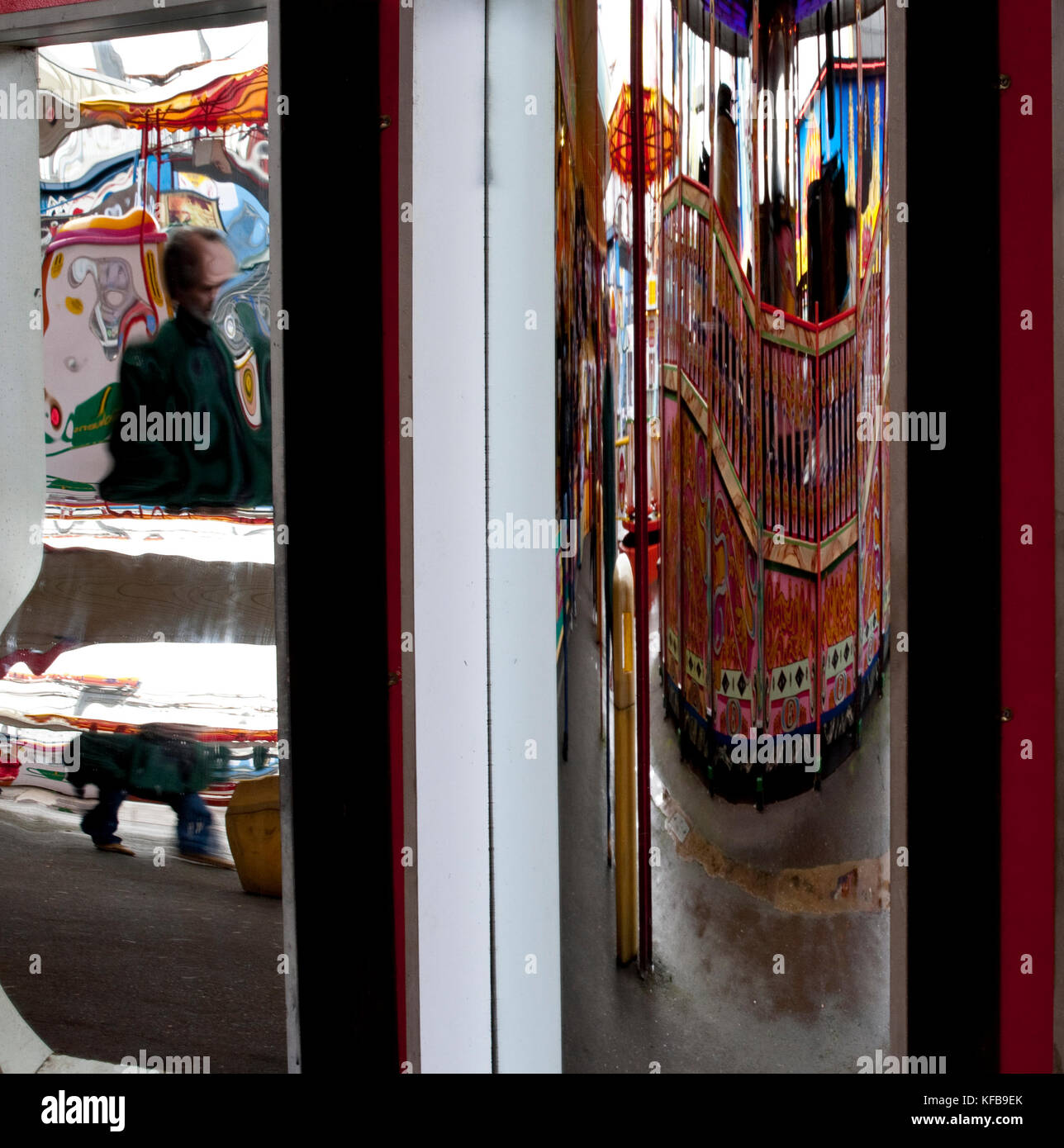 Fairground mirror hi-res stock photography and images - Alamy